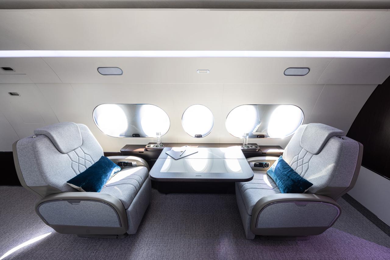 エアバスのビジネスジェット｢ACJ TwoTwenty｣のキャビンを見てみよう | Business Insider Japan