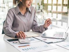 オルカンやS&P500を「とりあえず」選んだ人が、最低限やっておきたい3つのこと | Business Insider Japan