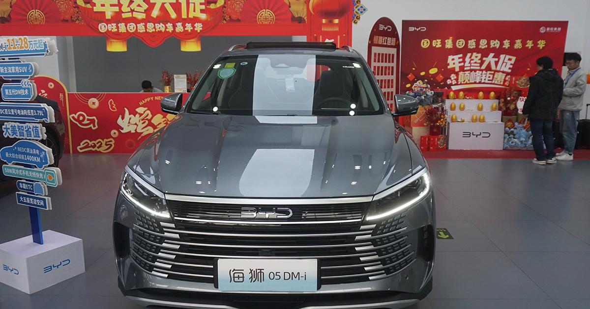 EV市場失速でBYDを救った「200万円台PHV」。米中不振のテスラと明暗分かれる | Business Insider Japan