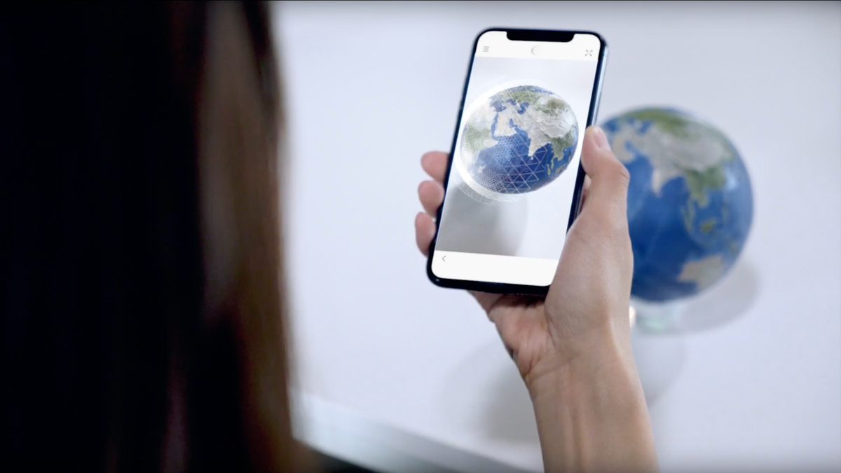 地球のあらゆる情報が学べるAR地球儀「EARTH」が資金募集中 | ギズモード・ジャパン