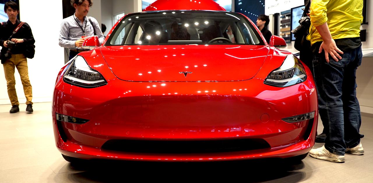 日本にも！ iPhoneにもAndroidにもフトコロにも優しいTesla Model 3 | ギズモード・ジャパン