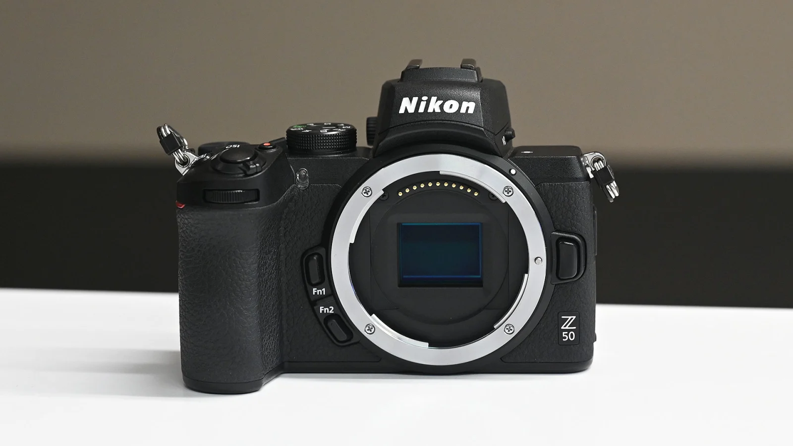 NikonのAPS-Cミラーレスカメラ「Z 50」ハンズオン:お手頃価格で NikonのAPS-Cミラーレスカメラ「Z 50」ハンズオン:お手頃価格で