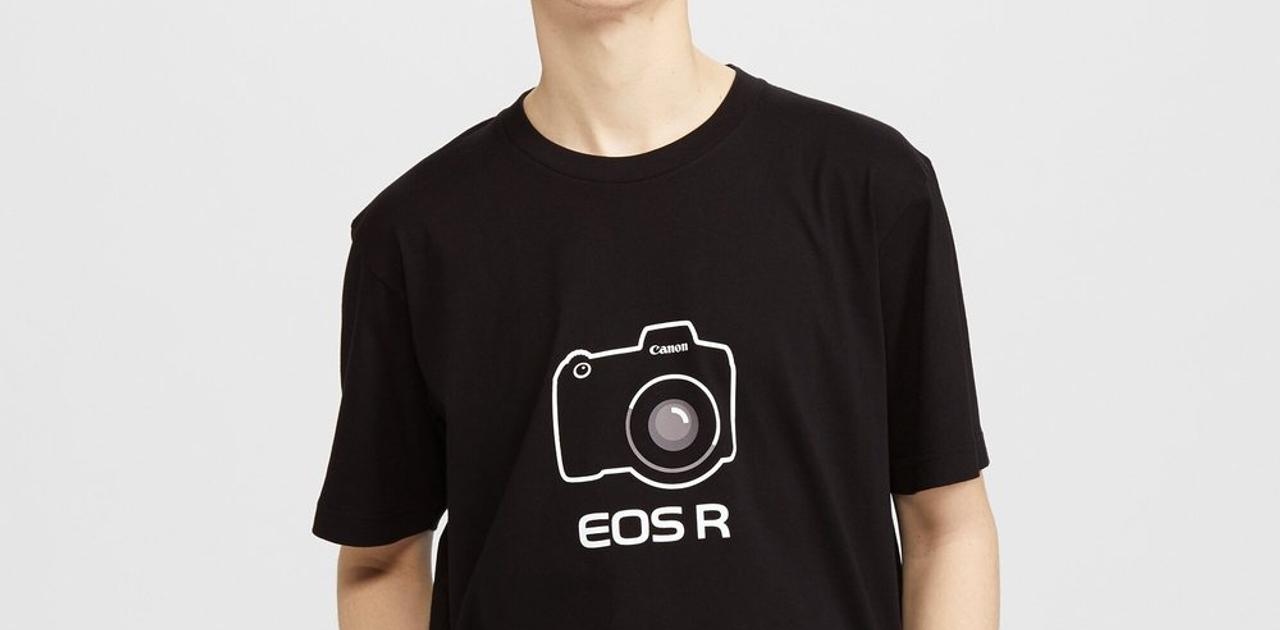 キヤノンのEOS RがユニクロTシャツになっちゃった！ | ギズモード・ジャパン