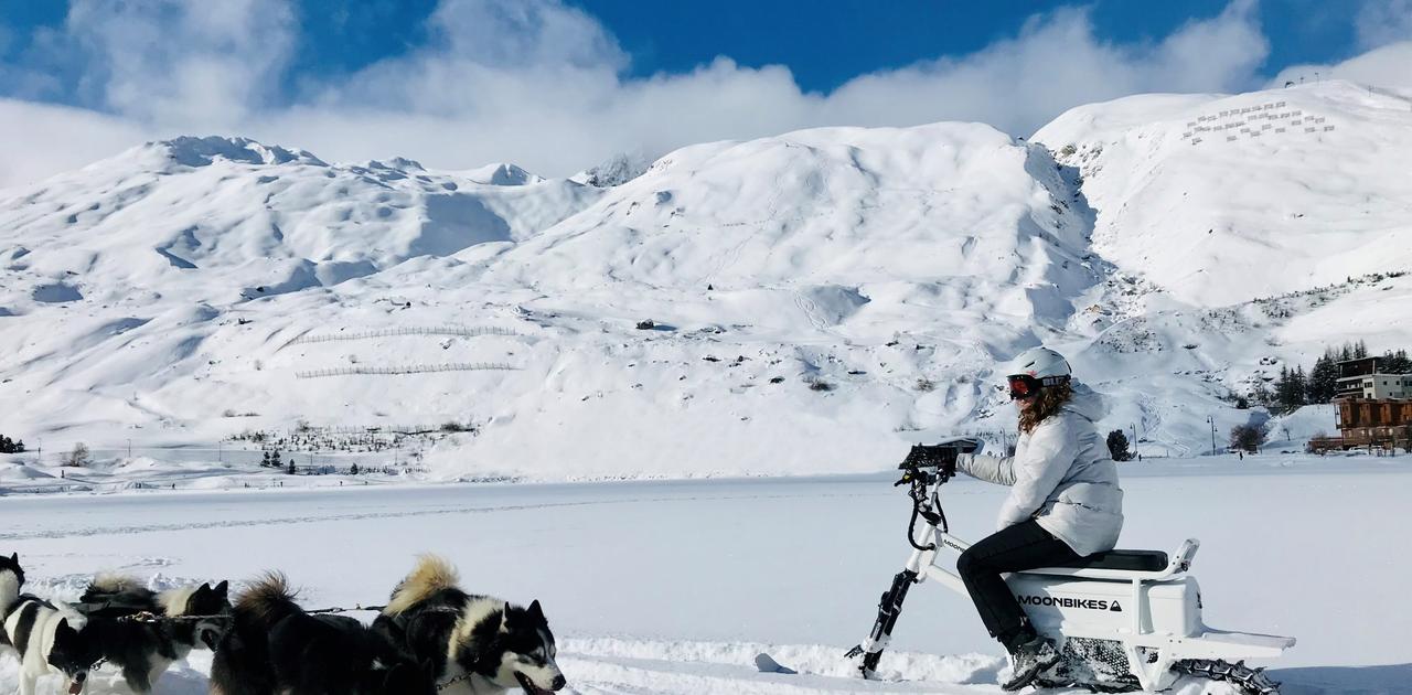 フランスのアルプス生まれMoon Bikeは完全電気のエコスノーモービルだよ | ギズモード・ジャパン