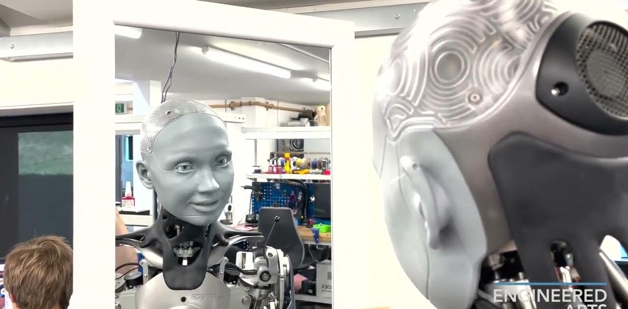 表情豊かなアンドロイド｢Ameca｣に表情追加。鏡の前で百面相を披露する | ギズモード・ジャパン