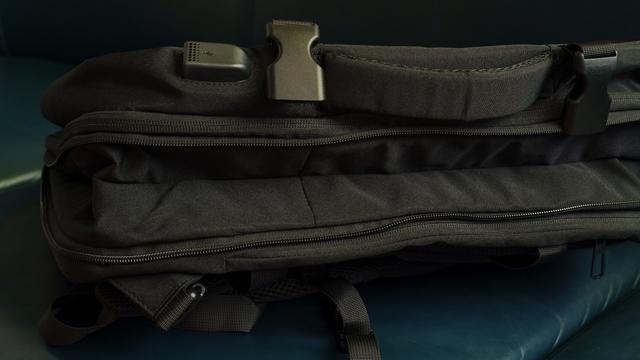 容量20L→35Lに！ どんな用事もこれだけでOKと思わせてくれる拡張式バックパック｢Evoon｣ | ギズモード・ジャパン