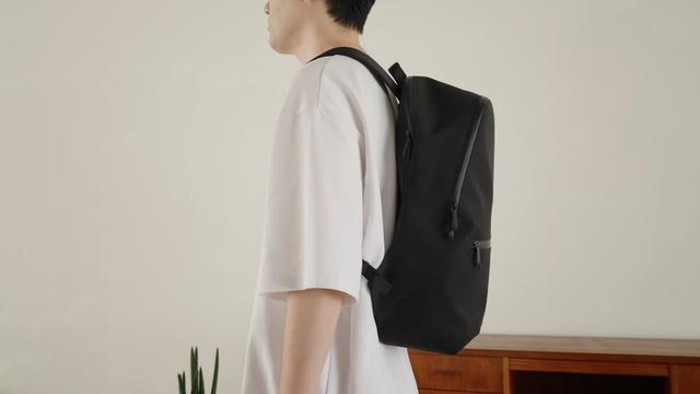ミニマルにガジェットを守りたい。最適なデイパックはGoldwinのコレかも | ギズモード・ジャパン