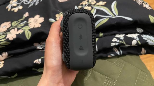 JBL新型ポータブルスピーカー｢JBL Go 4｣｢JBL Clip 5｣は万人にオススメ | ギズモード・ジャパン