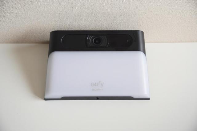 配線不要で設置できる。Ankerの｢センサーライト一体型の防犯カメラ｣ | ギズモード・ジャパン