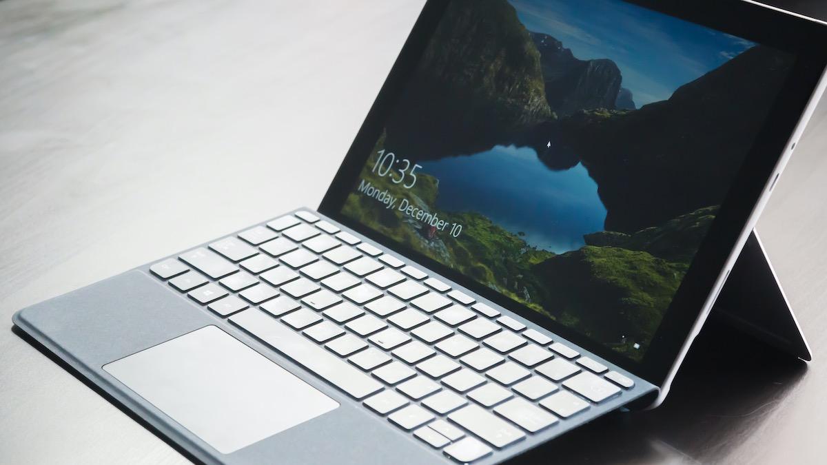 ついにCore Ultra搭載の「Surface Pro」が出た！ え、法人向けのみ？ | ギズモード・ジャパン