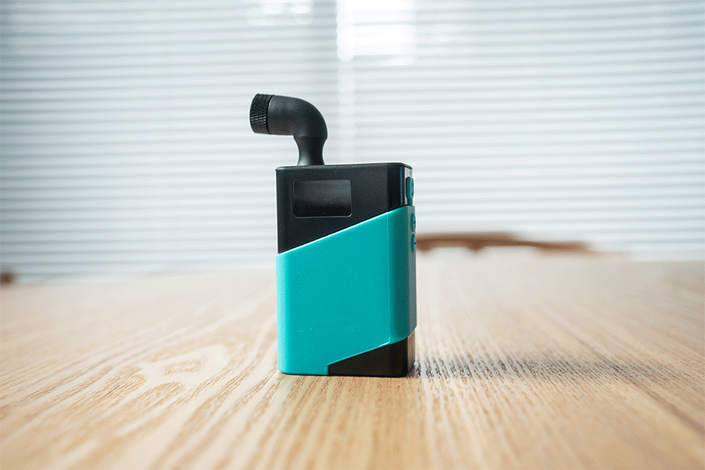 もう君のいないサイクリングは考えられない！ ミニ電動ポンプでライド前も出先でも快適だぜ | ギズモード・ジャパン