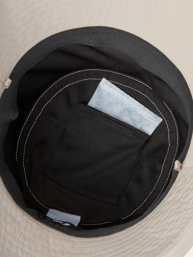 保冷剤専用ポケットでひんやり。頭頂部を冷やせるUVハット | ギズモード・ジャパン