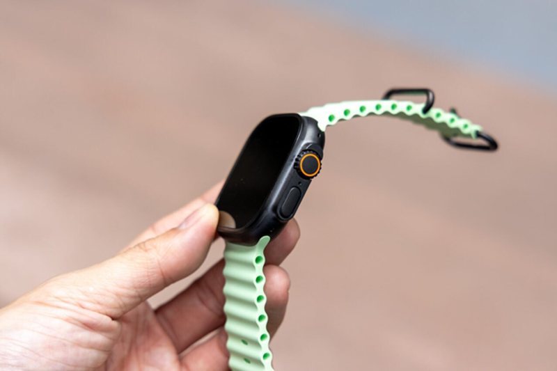 大は小を兼ねないのだった。無印からApple Watch Ultra 3に変えて実感した | ギズモード・ジャパン