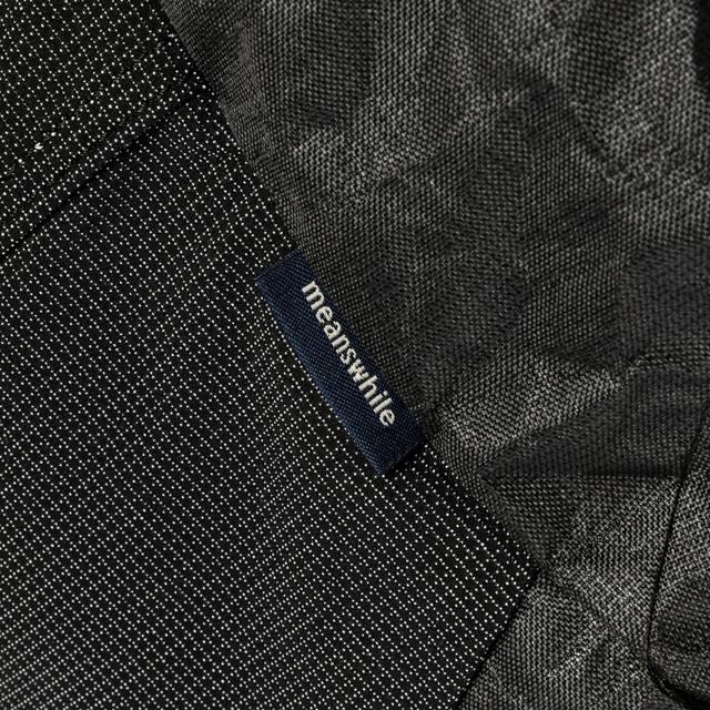 重さ420gで、強度は鉄の15倍。ロールトップの課題を克服したバックパック | ギズモード・ジャパン