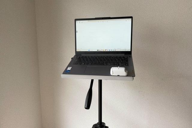 狭いテーブルでももう困らない！“指先サイズ”の進化系マウスが快適すぎた | ギズモード・ジャパン