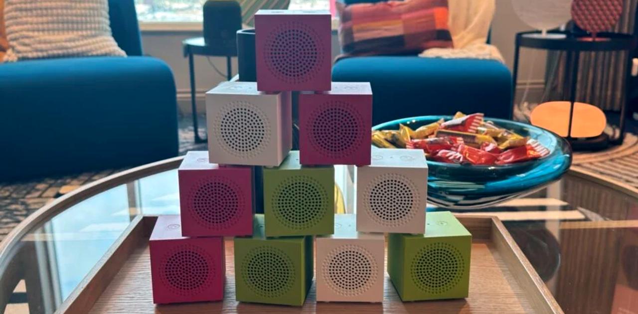 スピーカー界の『スイミー』。IKEAから｢100台つながる｣スピーカーが登場 | ギズモード・ジャパン