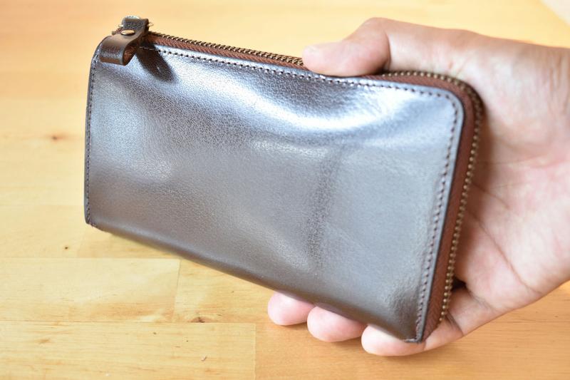 綺麗を維持するミニ長財布。防水本革製「TIDY2.0 Noble」を試してみた | ライフハッカー・ジャパン