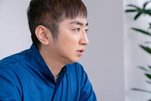 芥川賞・羽田圭介が初短編集「見られたくない面も表出させた」