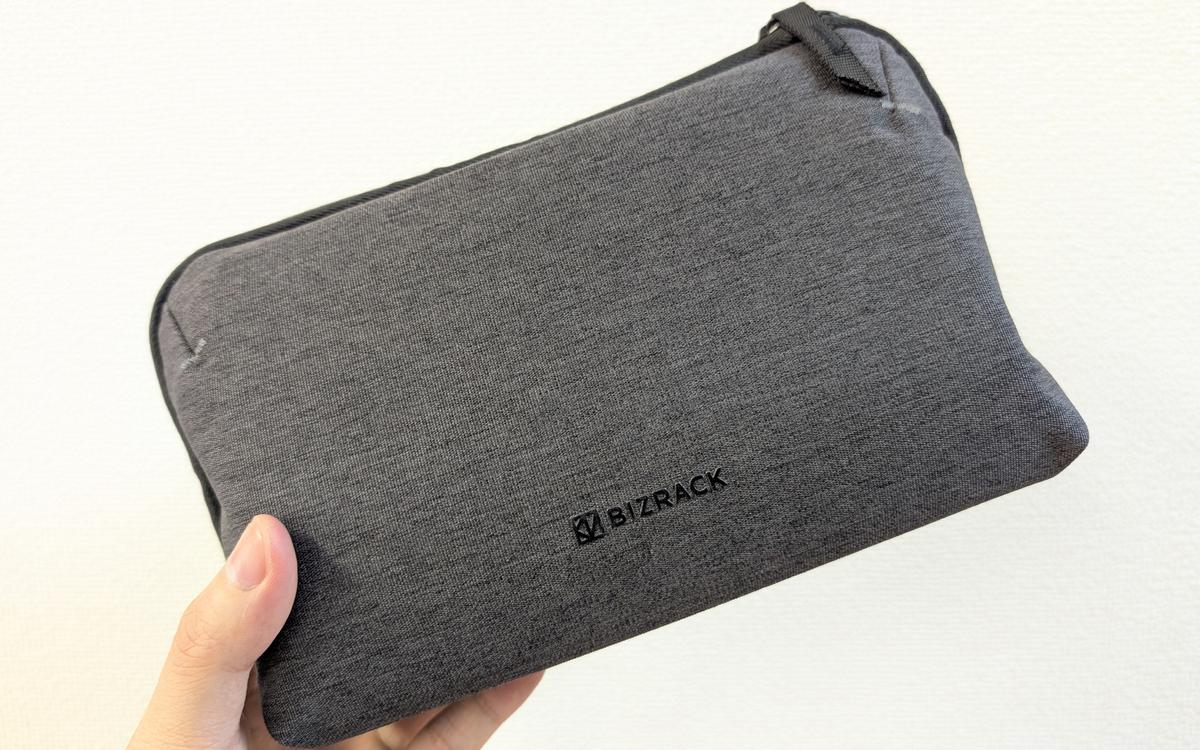コクヨのAmazon限定ガジェットポーチ「BIZRACK」を使ってみた。自然に開くユニークな構造が便利 | Business Insider ...