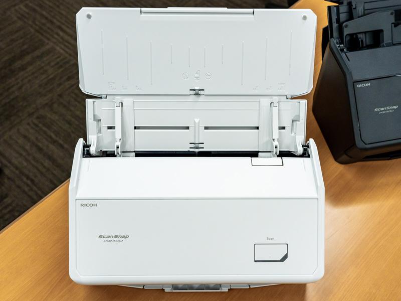PFU新機種「ScanSnap iX2400」はUSB専用で4万円台。上位機の機能をそのままに法人需要などに特化 | Business ...