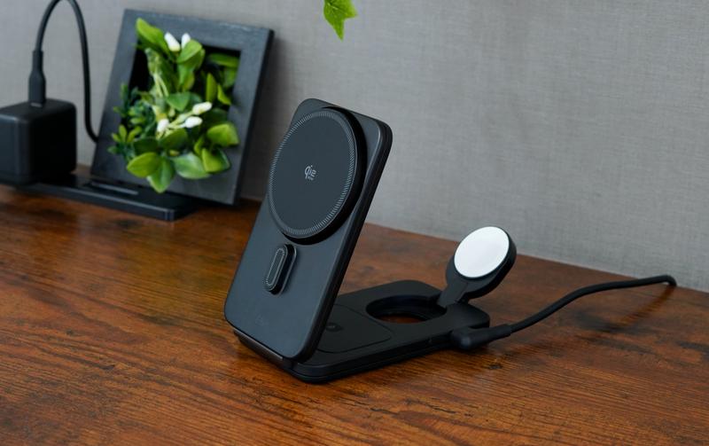 「スマホのバッテリー残量を気にする生活」から卒業。シーン別ワイヤレス充電という選択肢 | Business Insider Japan