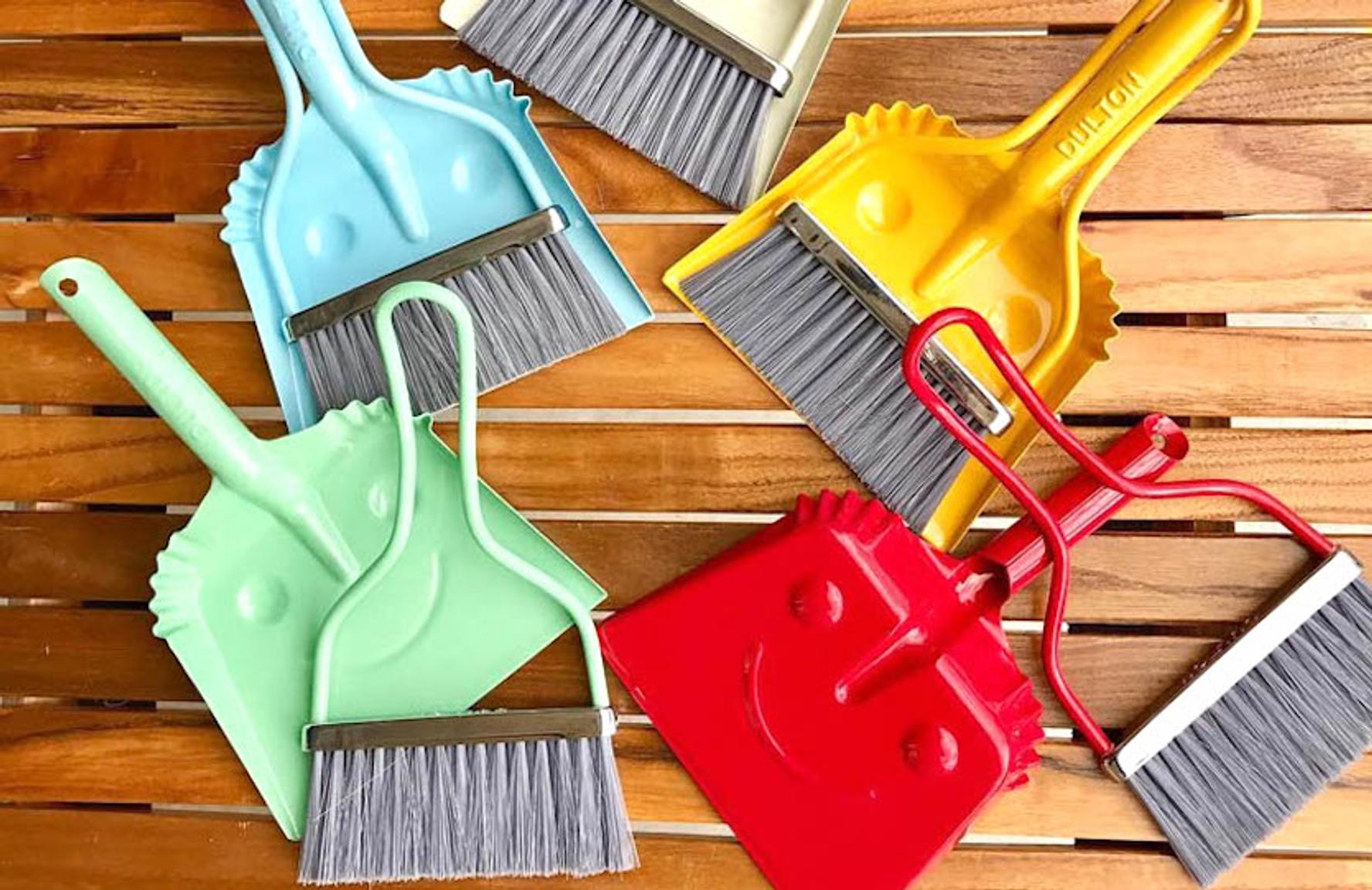 DULTONの手のひらサイズのちりとりなら、ゴミも生活感もなくしてくれそう… | ROOMIE（ルーミー）