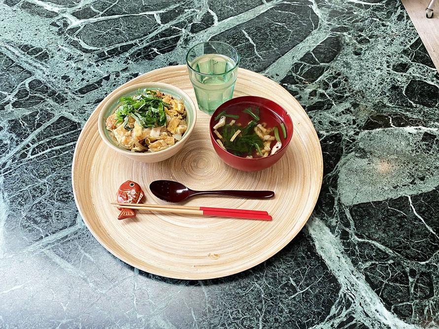 残ったカツと玉ねぎと卵でカツ丼を作る【こぐれひでこの｢ごはん日記｣】 Roomie（ルーミー）