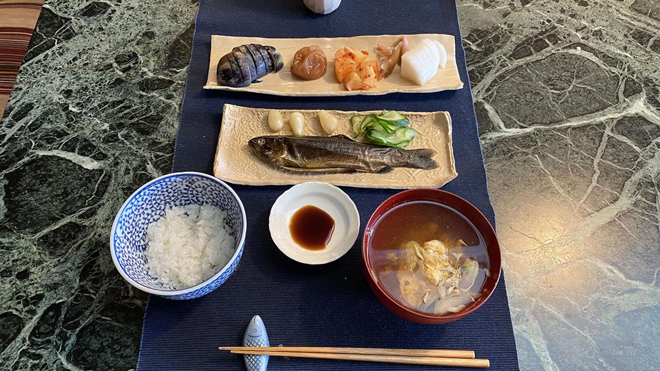 ニジマスの燻製、らっきょう、きゅうりもみ【こぐれひでこの｢ごはん日記｣】 Roomie（ルーミー）