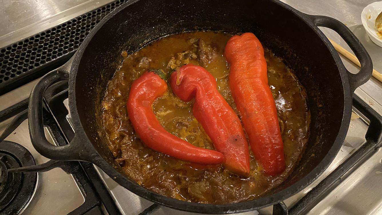 牛丼らしきものを作る(おぎのやの釜、活躍)【こぐれひでこの「ごはん日記」】 Roomie(ルーミー)
