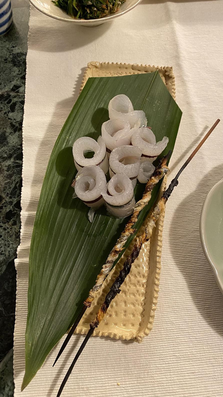 Toru君特製のサヨリの刺身と焼いた皮も美味しかった【こぐれひでこの｢ごはん日記｣】 Roomie（ルーミー）