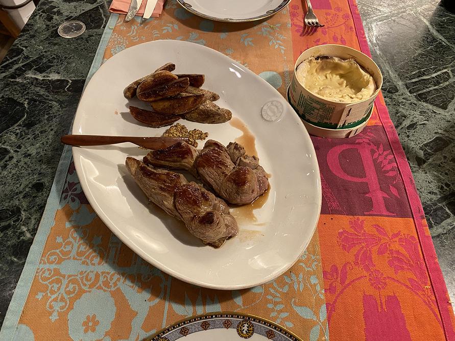 あん肝のバター焼きとチコリ系レタスのサラダ【こぐれひでこの｢ごはん日記｣】 Roomie（ルーミー）