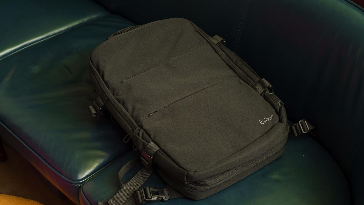 容量20L→35Lに！ どんな用事もこれだけでOKと思わせてくれる拡張式バックパック「Evoon」 | ROOMIE（ルーミー）