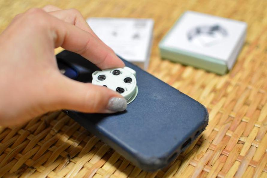 旅行で大活躍の予感！「MoMag」でスマホをリアモニターに変身させてみたよ | ROOMIE（ルーミー）