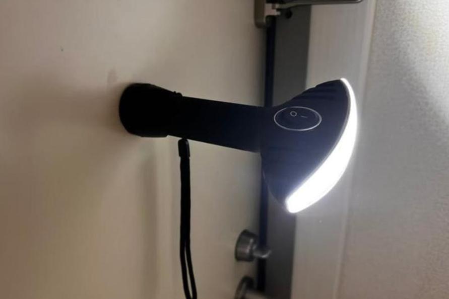 キャンプや非常時の強い味方。全方位照射の扇形ヘッドLEDライトが登場 | ROOMIE（ルーミー）