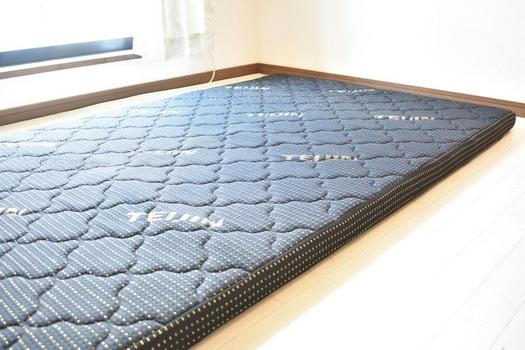 重ねるだけで睡眠環境が極上に。テイジン高反発マットレスを試し 重ねるだけで睡眠環境が極上に。テイジン高反発マットレスを試し