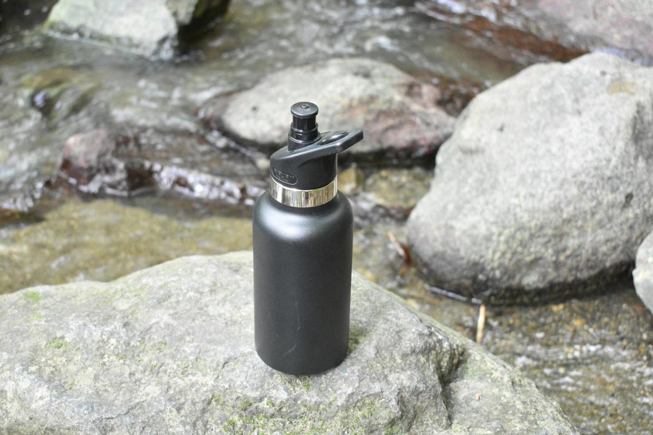 泥水すら飲み水に。災害時のお役立ちグッズ「浄水ボトル」を使ってみた Roomie(ルーミー)