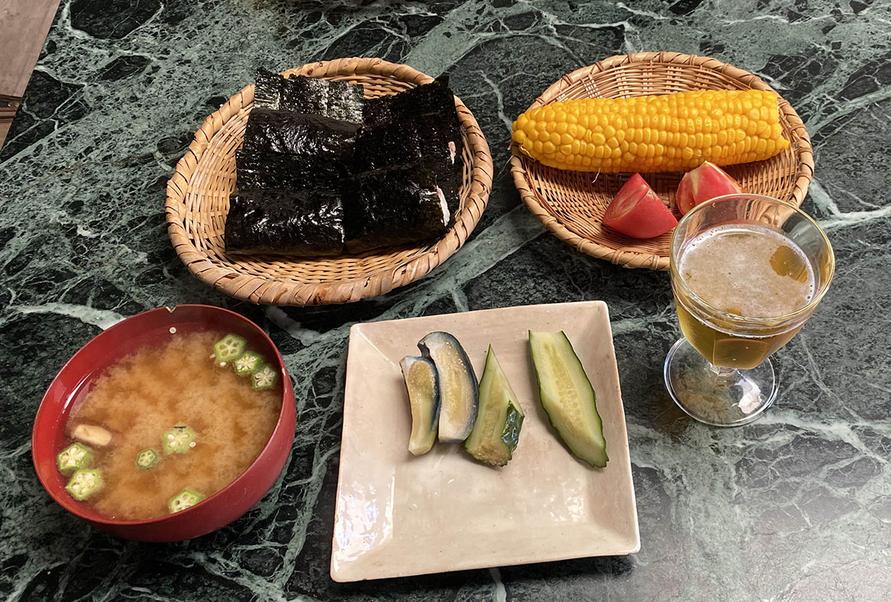ししとうを焼いたら美味しかったので、万願寺も焼いてみた【こぐれひでこの「ごはん日記」】 Roomie(ルーミー)