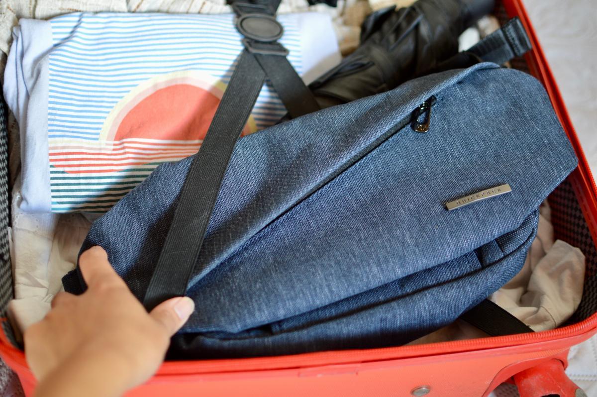 心配性さんも安心。旅先で使うサブバッグに「QUICK PACK」がおすすめな理由 | ROOMIE（ルーミー）