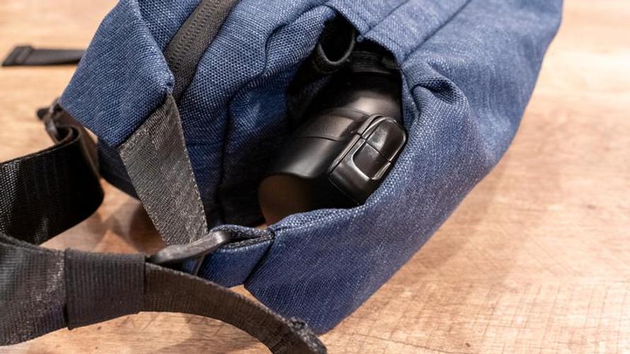 旅行から日常まで使える！ 快適さを追求した「QUICK PACK」ボディバッグの魅力とは？ | ROOMIE（ルーミー）