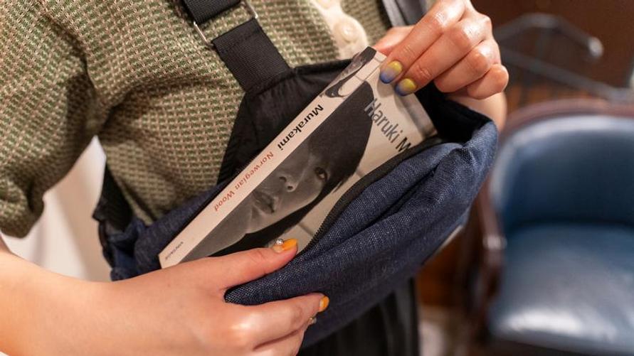 旅行から日常まで使える！ 快適さを追求した「QUICK PACK」ボディバッグの魅力とは？ | ROOMIE（ルーミー）