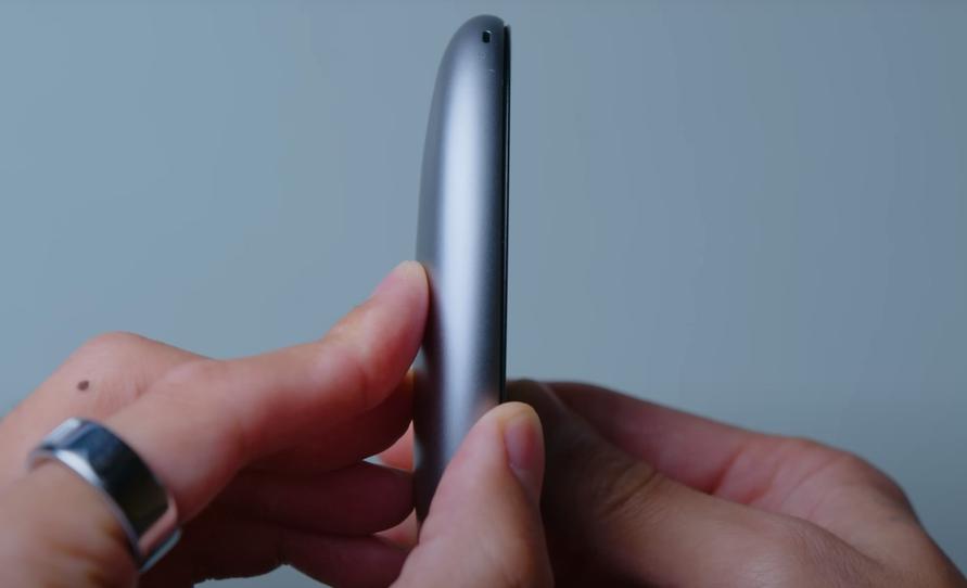 まったく新しい動画版コンデジ「kyu camera」はコンパクトで思い出を見返したくなる魅力が詰まっている | ROOMIE（ルーミー）