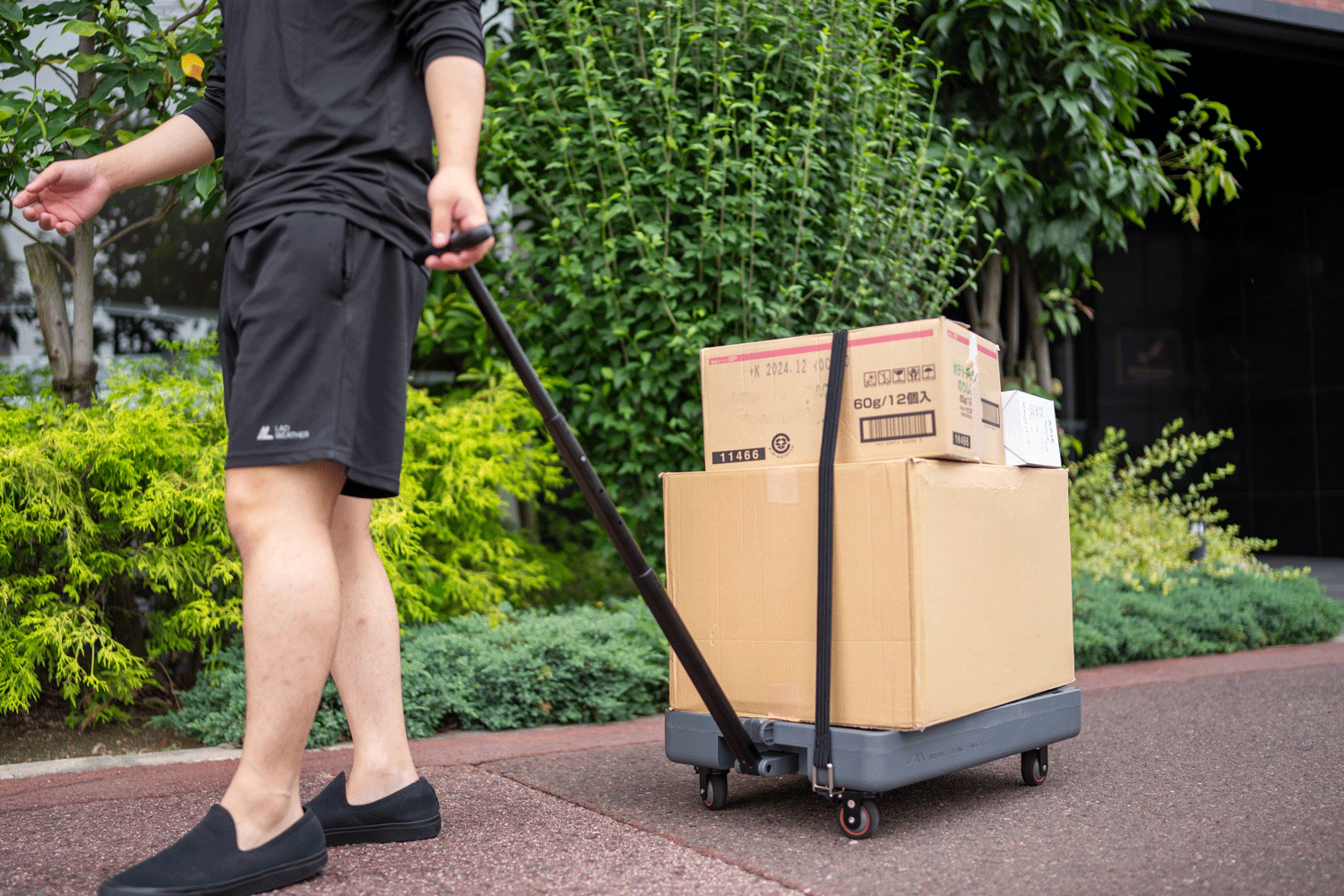 8cmのスキマに収納できて省スペース！ 「JIMI CART」は2way仕様でキャンプや荷物運びに便利なワゴンでした | ROOMIE（ルーミー）