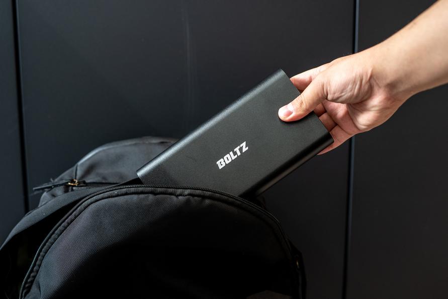 電動ってやっぱり便利。切る・削る・磨くを1本でこなす「BOLTZ ミニルーター」を使ってみた | ROOMIE（ルーミー）