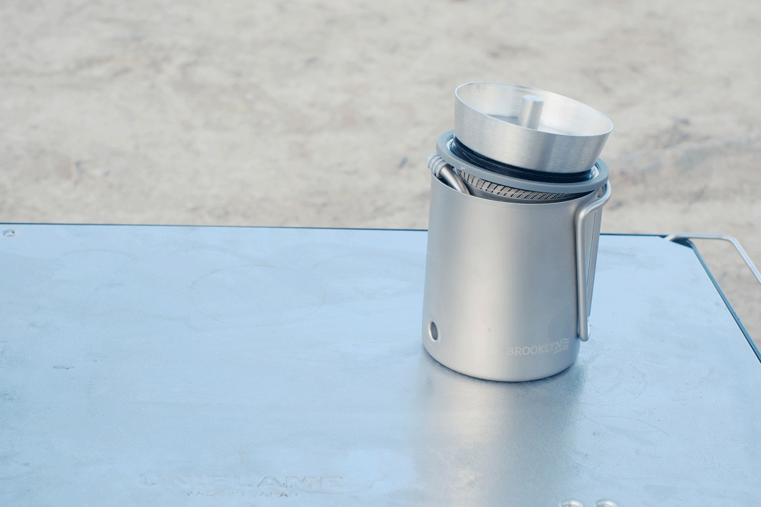 ケトルまでまとめて収納できるから超コンパクト！「BROOKLYN Outdoor Drip Set」は家でもキャンプでも便利だよ ...