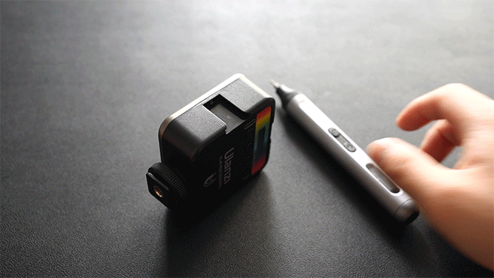 ペン立てにも収納できます。「BOLTZ MINI」は一本あると便利なミニ電動ドライバーでした | ROOMIE（ルーミー）
