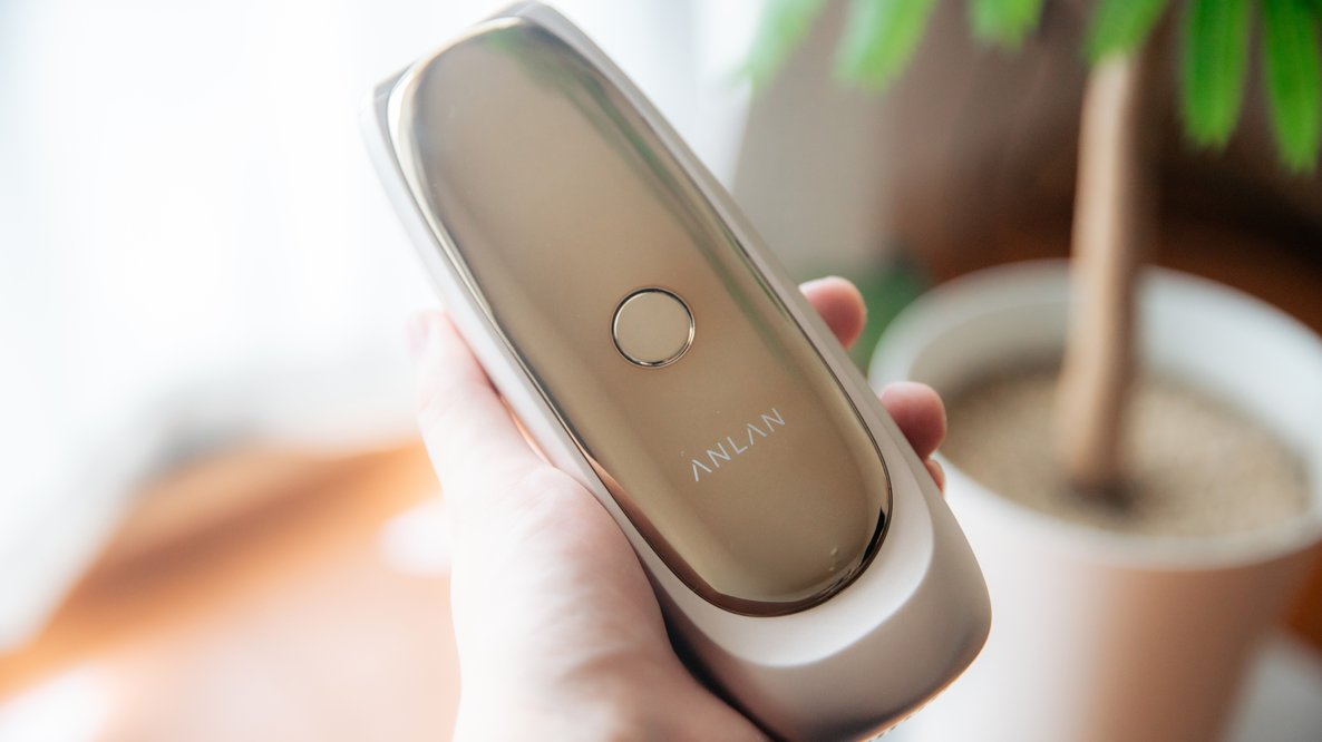 コレ、じわじわうれしくなるやつ。「おうち光美容」始めました | ROOMIE（ルーミー）