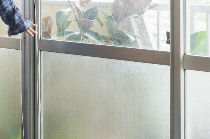 築50年のマンションを快適に。古い窓の悩みを解決するリプラス | ROOMIE（ルーミー）